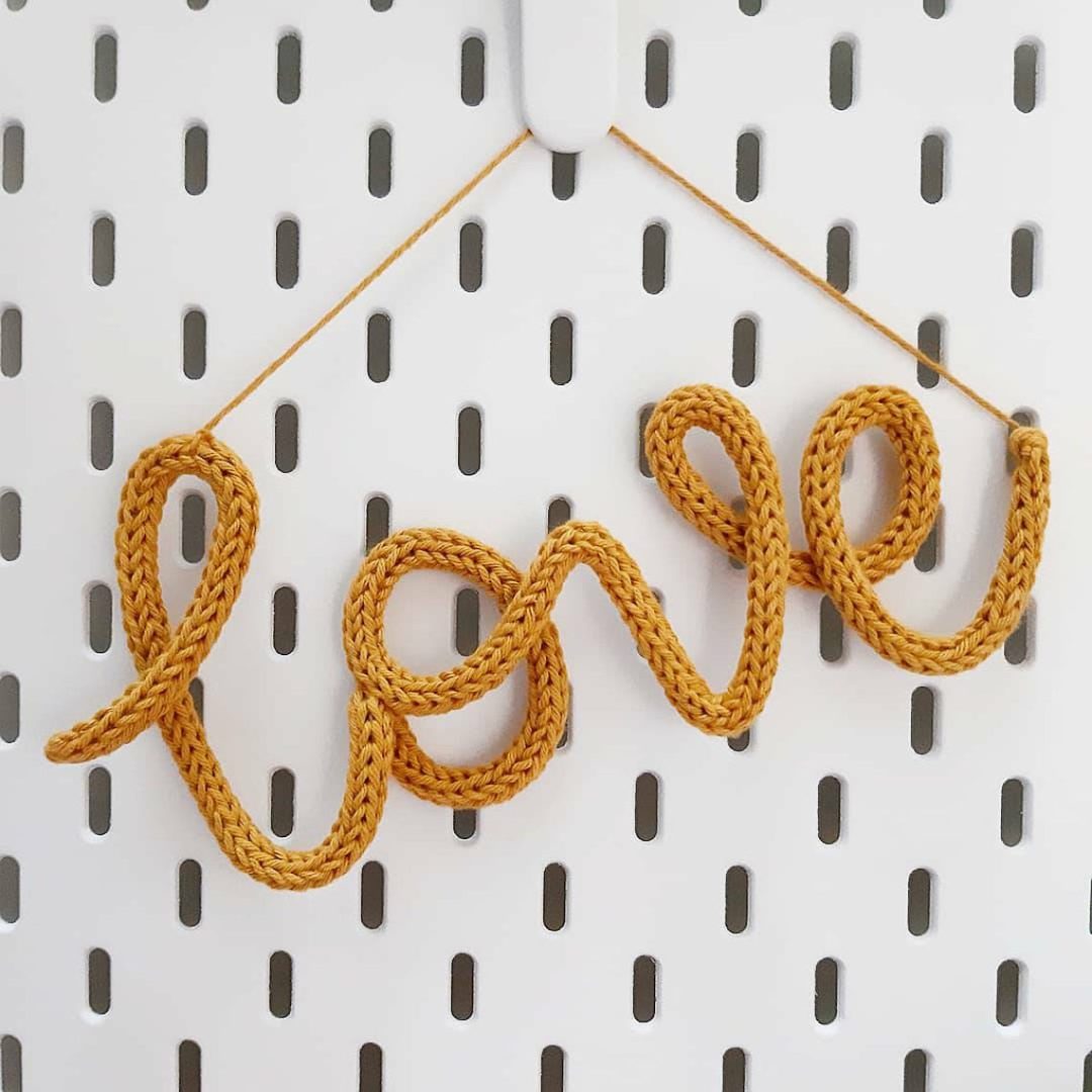 Knitted Wire Words - Hestacraft